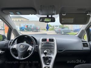 Violets Toyota Auris 2007 Narva, ar dzinēja tilpumu 2.00 L un nobraukumu 375 tūkst. km par 2499 €, foto 16 vietnē AUTOMOTO.COM.LV