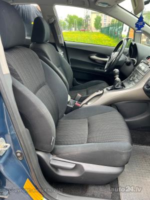 Violets Toyota Auris 2007 Narva, ar dzinēja tilpumu 2.00 L un nobraukumu 375 tūkst. km par 2499 €, foto 18 vietnē AUTOMOTO.COM.LV