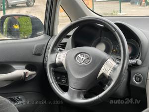 Violets Toyota Auris 2007 Narva, ar dzinēja tilpumu 2.00 L un nobraukumu 375 tūkst. km par 2499 €, foto 19 vietnē AUTOMOTO.COM.LV
