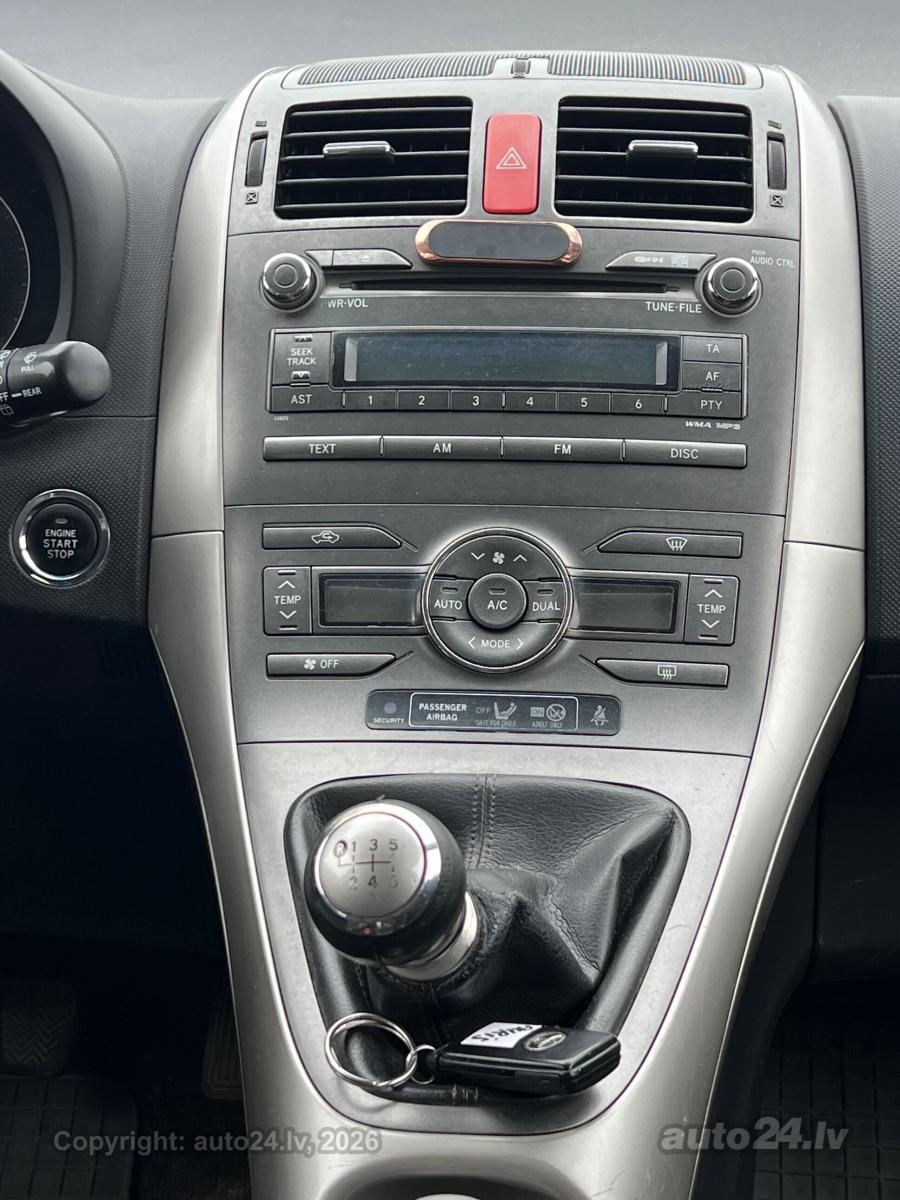 Violets Toyota Auris 2007 Narva, ar dzinēja tilpumu 2.00 L un nobraukumu 375 tūkst. km par 2499 €, foto 20 vietnē AUTOMOTO.COM.LV