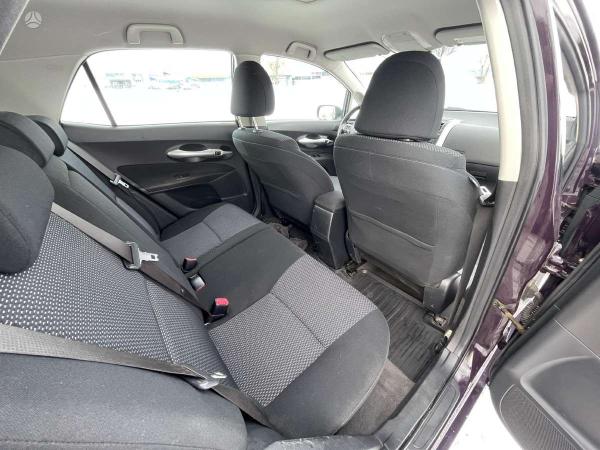 Violets Toyota Auris 2010 Šauļi, ar dzinēja tilpumu 1.36 L un nobraukumu 322 tūkst. km par 2450 €, foto 11 vietnē AUTOMOTO.COM.LV