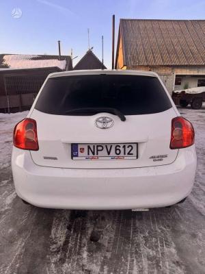 Balts Toyota Auris 2007 Šilutė, ar dzinēja tilpumu 1.40 L un nobraukumu 289 tūkst. km par 1800 €, foto 2 vietnē AUTOMOTO.COM.LV