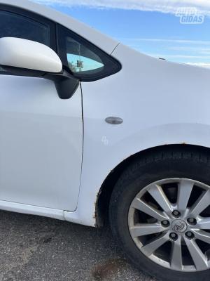 Balts Toyota Auris 2007 Kauņa, ar dzinēja tilpumu 2.00 L un nobraukumu 265 tūkst. km par 1800 €, foto 7 vietnē AUTOMOTO.COM.LV