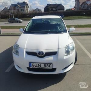 Balts Toyota Auris 2008 Klaipėda, ar dzinēja tilpumu 2.00 L un nobraukumu 272 tūkst. km par 1999 €, foto 3 vietnē AUTOMOTO.COM.LV
