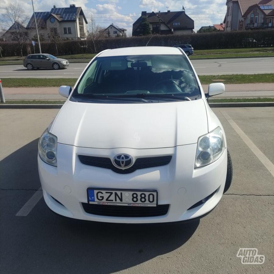 Balts Toyota Auris 2008 Klaipėda, ar dzinēja tilpumu 2.00 L un nobraukumu 272 tūkst. km par 1999 €, foto 3 vietnē AUTOMOTO.COM.LV