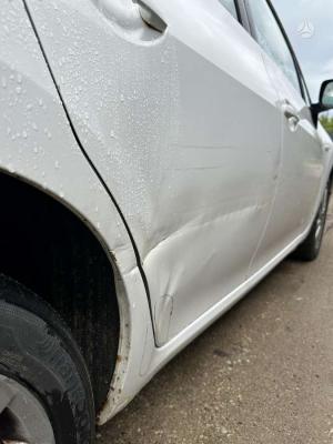Balts Toyota Auris 2008 Kauņa, ar dzinēja tilpumu 2.00 L un nobraukumu 262 tūkst. km par 2000 €, foto 8 vietnē AUTOMOTO.COM.LV
