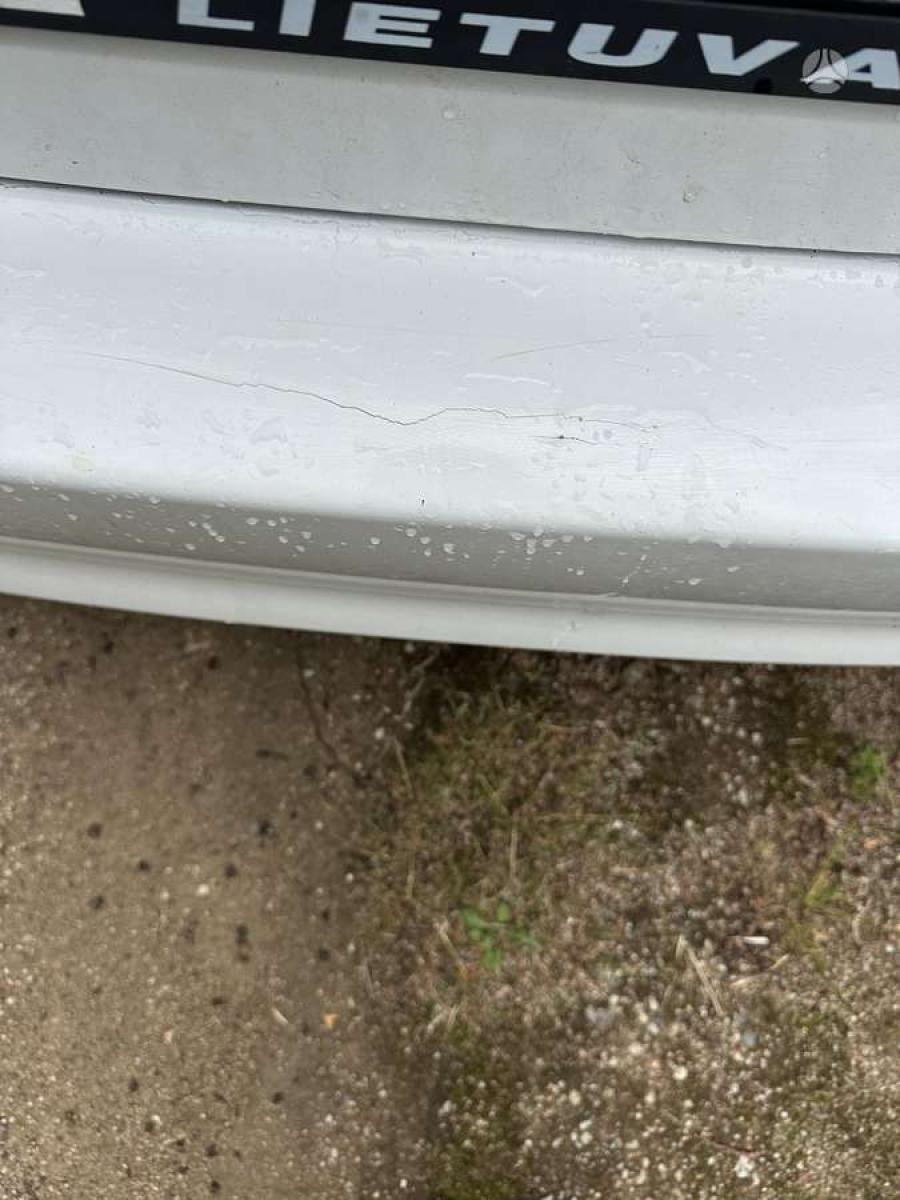 Balts Toyota Auris 2008 Kauņa, ar dzinēja tilpumu 2.00 L un nobraukumu 262 tūkst. km par 2000 €, foto 17 vietnē AUTOMOTO.COM.LV
