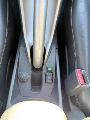 Balts Toyota Auris 2008 Ventspils, ar dzinēja tilpumu 2.20 L un nobraukumu 346 tūkst. km par 1500 €, foto 13 vietnē AUTOMOTO.COM.LV
