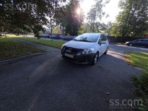 Balts Toyota Auris 2008 Rīga, ar dzinēja tilpumu 1.40 L un nobraukumu 272 tūkst. km par 1760 €, foto 4 vietnē AUTOMOTO.COM.LV