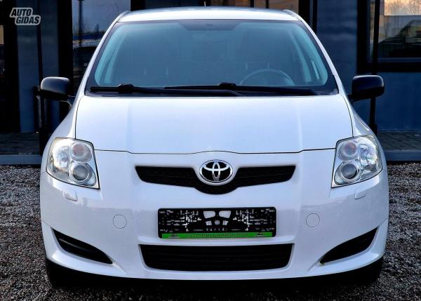 Balts Toyota Auris 2009 Kretinga, ar dzinēja tilpumu 1.40 L un nobraukumu 285 tūkst. km par 3099 €, foto 1 vietnē AUTOMOTO.COM.LV