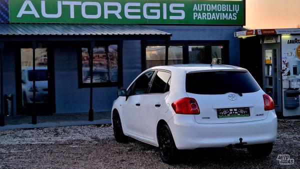 Balts Toyota Auris 2009 Kretinga, ar dzinēja tilpumu 1.40 L un nobraukumu 285 tūkst. km par 3099 €, foto 10 vietnē AUTOMOTO.COM.LV
