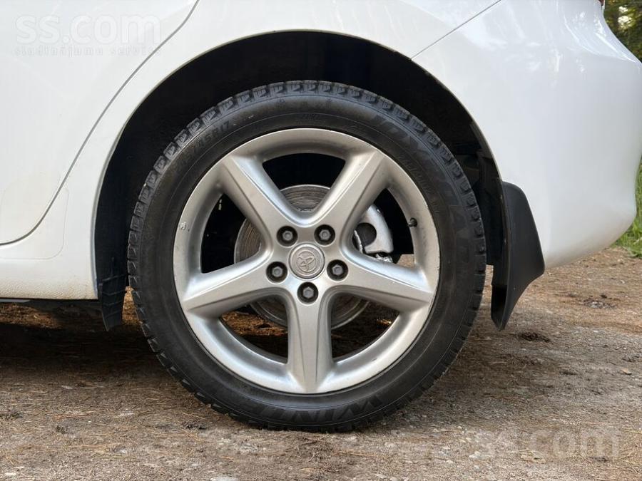 Balts Toyota Auris 2010 Daugavpils, ar dzinēja tilpumu 1.40 L un nobraukumu 0 tūkst. km par 2899 €, foto 6 vietnē AUTOMOTO.COM.LV
