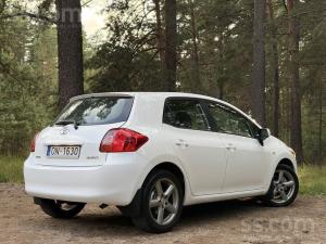 Balts Toyota Auris 2010 Daugavpils, ar dzinēja tilpumu 1.40 L un nobraukumu 0 tūkst. km par 2899 €, foto 7 vietnē AUTOMOTO.COM.LV