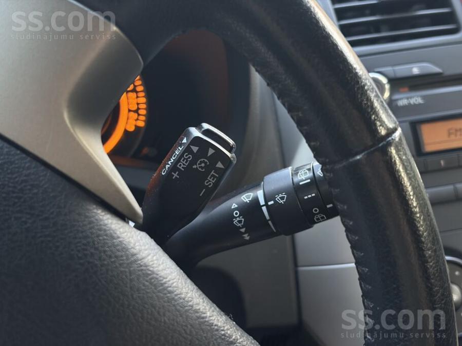 Balts Toyota Auris 2010 Daugavpils, ar dzinēja tilpumu 1.40 L un nobraukumu 0 tūkst. km par 2899 €, foto 14 vietnē AUTOMOTO.COM.LV