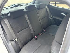 Balts Toyota Auris 2010 Daugavpils, ar dzinēja tilpumu 1.40 L un nobraukumu 0 tūkst. km par 2899 €, foto 19 vietnē AUTOMOTO.COM.LV