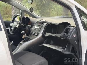 Balts Toyota Auris 2010 Daugavpils, ar dzinēja tilpumu 1.40 L un nobraukumu 0 tūkst. km par 2899 €, foto 22 vietnē AUTOMOTO.COM.LV