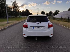 White Toyota Auris 2010 in Tallinn, with an engine capacity of 1.80 L and mileage of 156 thousand km for 6700 €, photo 8 on AUTOMOTO.COM.LV