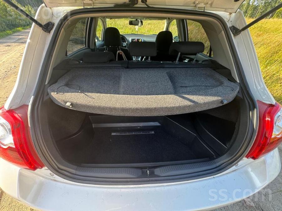 Balts Toyota Auris 2010 Rīga, ar dzinēja tilpumu 1.80 L un nobraukumu 160 tūkst. km par 7150 €, foto 13 vietnē AUTOMOTO.COM.LV