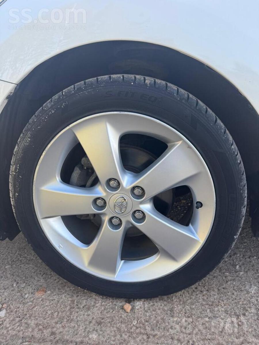 Balts Toyota Auris 2010 Rīga, ar dzinēja tilpumu 1.80 L un nobraukumu 160 tūkst. km par 7150 €, foto 15 vietnē AUTOMOTO.COM.LV