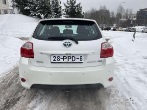 Balts Toyota Auris 2011 Viļņa, ar dzinēja tilpumu 1.80 L un nobraukumu 241 tūkst. km par 6950 €, foto 6 vietnē AUTOMOTO.COM.LV