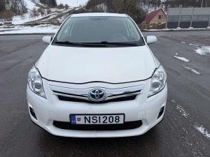Balts Toyota Auris 2011 Viļņa, ar dzinēja tilpumu 1.80 L un nobraukumu 372 tūkst. km par 3500 €, foto 2 vietnē AUTOMOTO.COM.LV