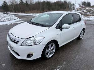 Balts Toyota Auris 2011 Viļņa, ar dzinēja tilpumu 1.80 L un nobraukumu 372 tūkst. km par 3500 €, foto 3 vietnē AUTOMOTO.COM.LV