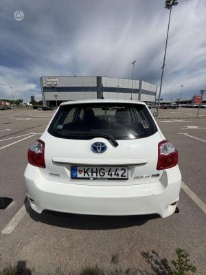 Balts Toyota Auris 2011 Viļņa, ar dzinēja tilpumu 1.80 L un nobraukumu 297 tūkst. km par 5850 €, foto 10 vietnē AUTOMOTO.COM.LV