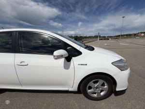 Balts Toyota Auris 2011 Viļņa, ar dzinēja tilpumu 1.80 L un nobraukumu 297 tūkst. km par 5850 €, foto 16 vietnē AUTOMOTO.COM.LV