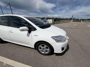 Balts Toyota Auris 2011 Viļņa, ar dzinēja tilpumu 1.80 L un nobraukumu 297 tūkst. km par 5850 €, foto 17 vietnē AUTOMOTO.COM.LV