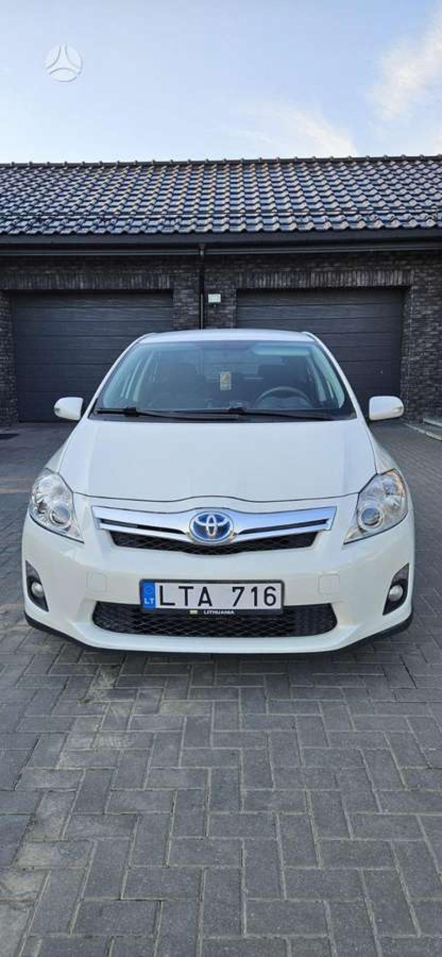 Balts Toyota Auris 2011 Trakai, ar dzinēja tilpumu 1.80 L un nobraukumu 245 tūkst. km par 5800 €, foto 7 vietnē AUTOMOTO.COM.LV