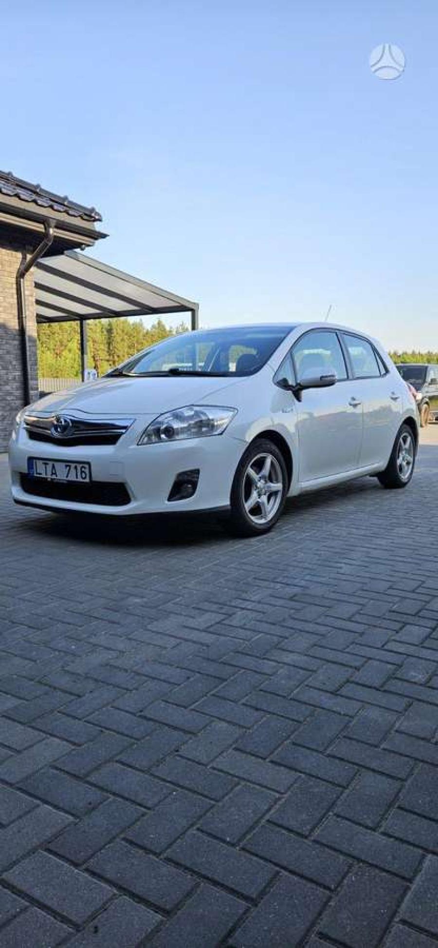 Balts Toyota Auris 2011 Trakai, ar dzinēja tilpumu 1.80 L un nobraukumu 245 tūkst. km par 5800 €, foto 16 vietnē AUTOMOTO.COM.LV