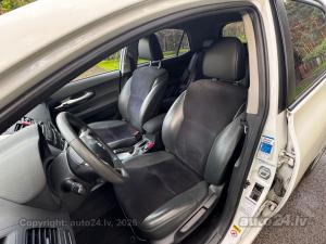 White Toyota Auris 2011 in Tallinn, with an engine capacity of 1.80 L and mileage of 127 thousand km for 7499 €, photo 14 on AUTOMOTO.COM.LV