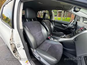 White Toyota Auris 2011 in Tallinn, with an engine capacity of 1.80 L and mileage of 127 thousand km for 7499 €, photo 15 on AUTOMOTO.COM.LV