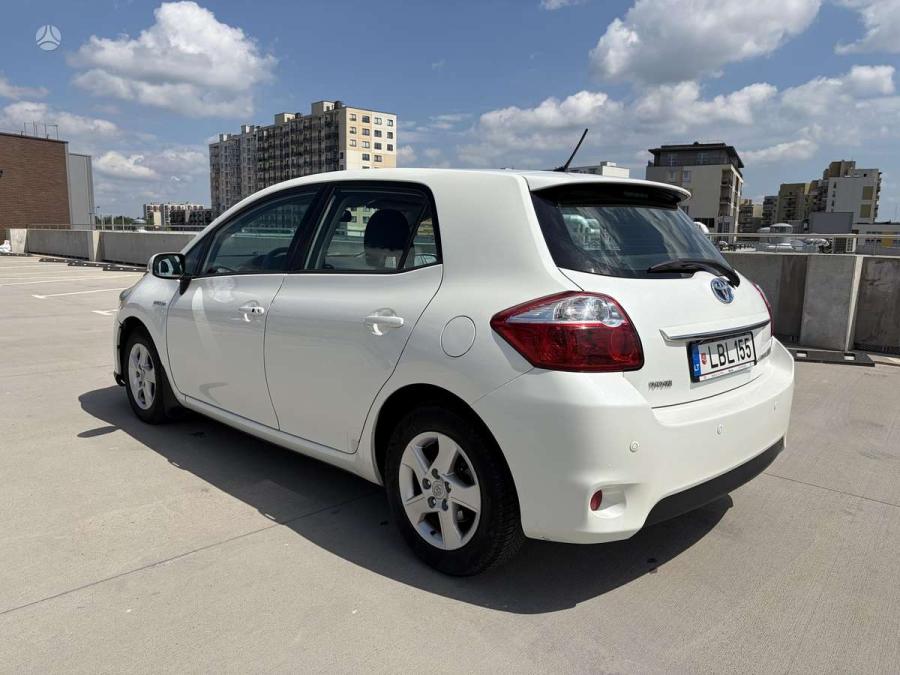 Balts Toyota Auris 2011 Viļņa, ar dzinēja tilpumu 1.80 L un nobraukumu 268 tūkst. km par 5900 €, foto 8 vietnē AUTOMOTO.COM.LV