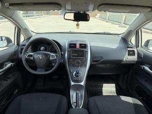 Balts Toyota Auris 2011 Viļņa, ar dzinēja tilpumu 1.80 L un nobraukumu 268 tūkst. km par 5900 €, foto 10 vietnē AUTOMOTO.COM.LV