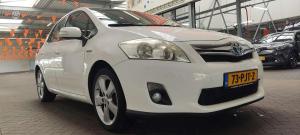 White Toyota Auris 2011 in Kaunas, with an engine capacity of 1.80 L and mileage of 338 thousand km for 5200 €, photo  on AUTOMOTO.COM.LV