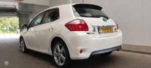 Balts Toyota Auris 2011 Kauņa, ar dzinēja tilpumu 1.80 L un nobraukumu 338 tūkst. km par 5200 €, foto 5 vietnē AUTOMOTO.COM.LV