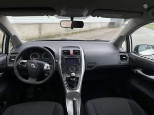 White Toyota Auris 2011 in Marijampole, with an engine capacity of 2.00 L and mileage of 273 thousand km for 3250 €, photo 9 on AUTOMOTO.COM.LV