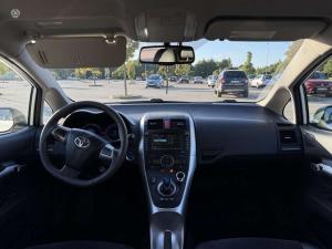 Balts Toyota Auris 2011 Panevēža, ar dzinēja tilpumu 1.80 L un nobraukumu 277 tūkst. km par 5790 €, foto 13 vietnē AUTOMOTO.COM.LV