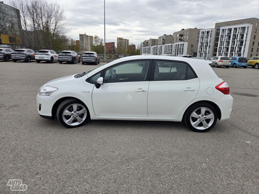 Balts Toyota Auris 2011 Ukmergė, ar dzinēja tilpumu 1.80 L un nobraukumu 180 tūkst. km par 6450 €, foto 4 vietnē AUTOMOTO.COM.LV
