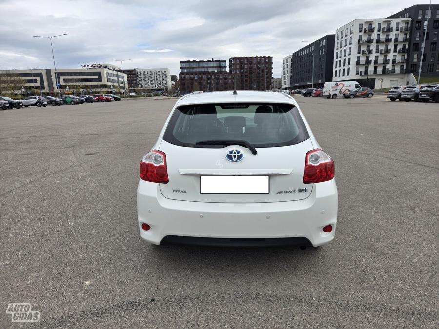 Balts Toyota Auris 2011 Ukmergė, ar dzinēja tilpumu 1.80 L un nobraukumu 180 tūkst. km par 6450 €, foto 6 vietnē AUTOMOTO.COM.LV
