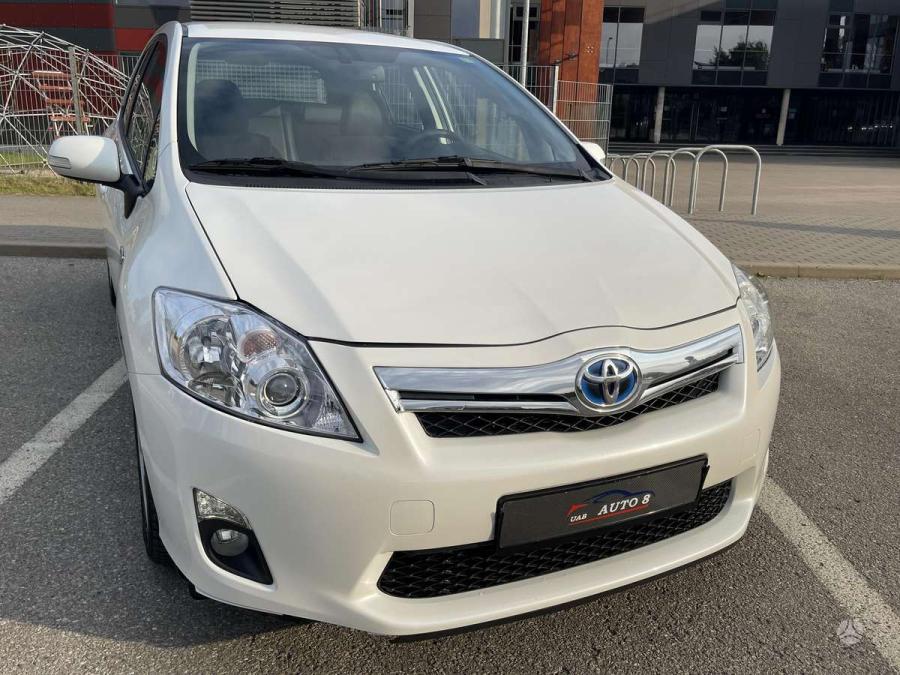Balts Toyota Auris 2011 Viļņa, ar dzinēja tilpumu 1.80 L un nobraukumu 254 tūkst. km par 6600 €, foto 10 vietnē AUTOMOTO.COM.LV
