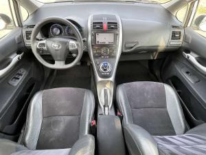 Balts Toyota Auris 2011 Viļņa, ar dzinēja tilpumu 1.80 L un nobraukumu 254 tūkst. km par 6600 €, foto 16 vietnē AUTOMOTO.COM.LV