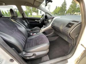 Balts Toyota Auris 2011 Viļņa, ar dzinēja tilpumu 1.80 L un nobraukumu 254 tūkst. km par 6600 €, foto 19 vietnē AUTOMOTO.COM.LV