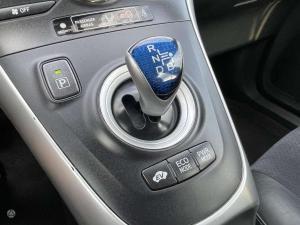 Balts Toyota Auris 2011 Viļņa, ar dzinēja tilpumu 1.80 L un nobraukumu 254 tūkst. km par 6600 €, foto 28 vietnē AUTOMOTO.COM.LV