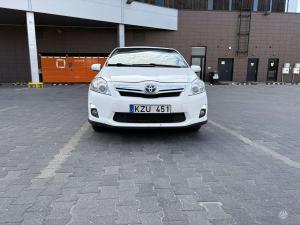 Balts Toyota Auris 2011 Klaipėda, ar dzinēja tilpumu 1.80 L un nobraukumu 427 tūkst. km par 4150 €, foto 3 vietnē AUTOMOTO.COM.LV