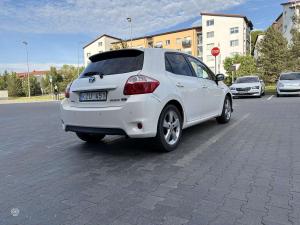 Balts Toyota Auris 2011 Klaipėda, ar dzinēja tilpumu 1.80 L un nobraukumu 427 tūkst. km par 4150 €, foto 7 vietnē AUTOMOTO.COM.LV