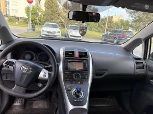 Balts Toyota Auris 2011 Klaipėda, ar dzinēja tilpumu 1.80 L un nobraukumu 427 tūkst. km par 4150 €, foto 10 vietnē AUTOMOTO.COM.LV