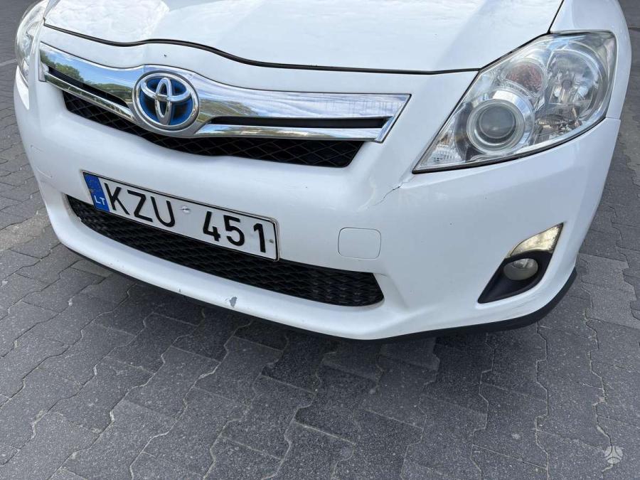 Balts Toyota Auris 2011 Klaipėda, ar dzinēja tilpumu 1.80 L un nobraukumu 427 tūkst. km par 4150 €, foto 19 vietnē AUTOMOTO.COM.LV
