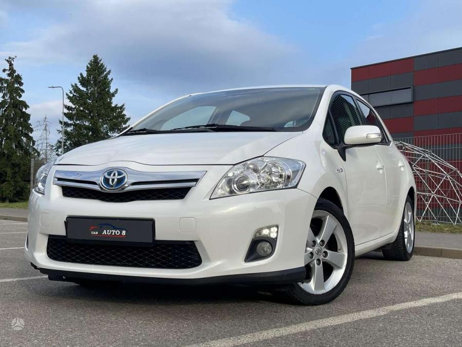 Balts Toyota Auris 2011 Viļņa, ar dzinēja tilpumu 1.80 L un nobraukumu 253 tūkst. km par 6600 €, foto 1 vietnē AUTOMOTO.COM.LV